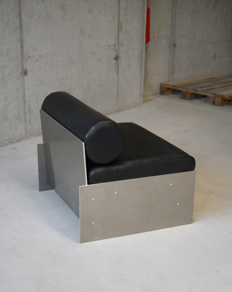 Drone Chair by Jakub Kubica