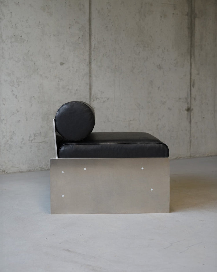 Drone Chair by Jakub Kubica